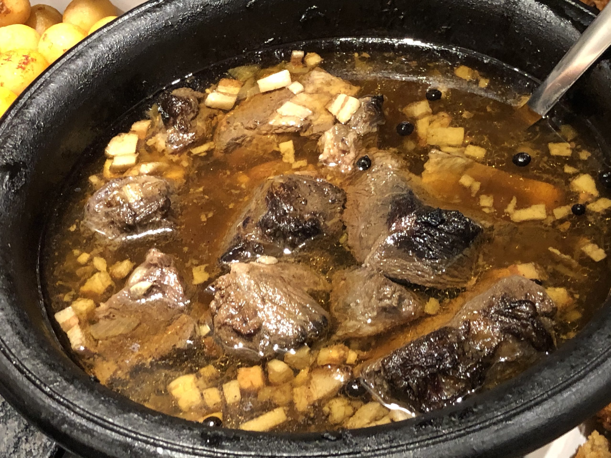 Azorean Alcatra Recipe (Portuguese Beef Pot Stew) Gimme Yummy Recipes